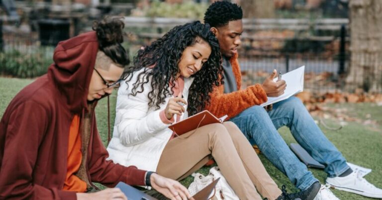 How To Calculate GPA For US Universities?// Ambitio